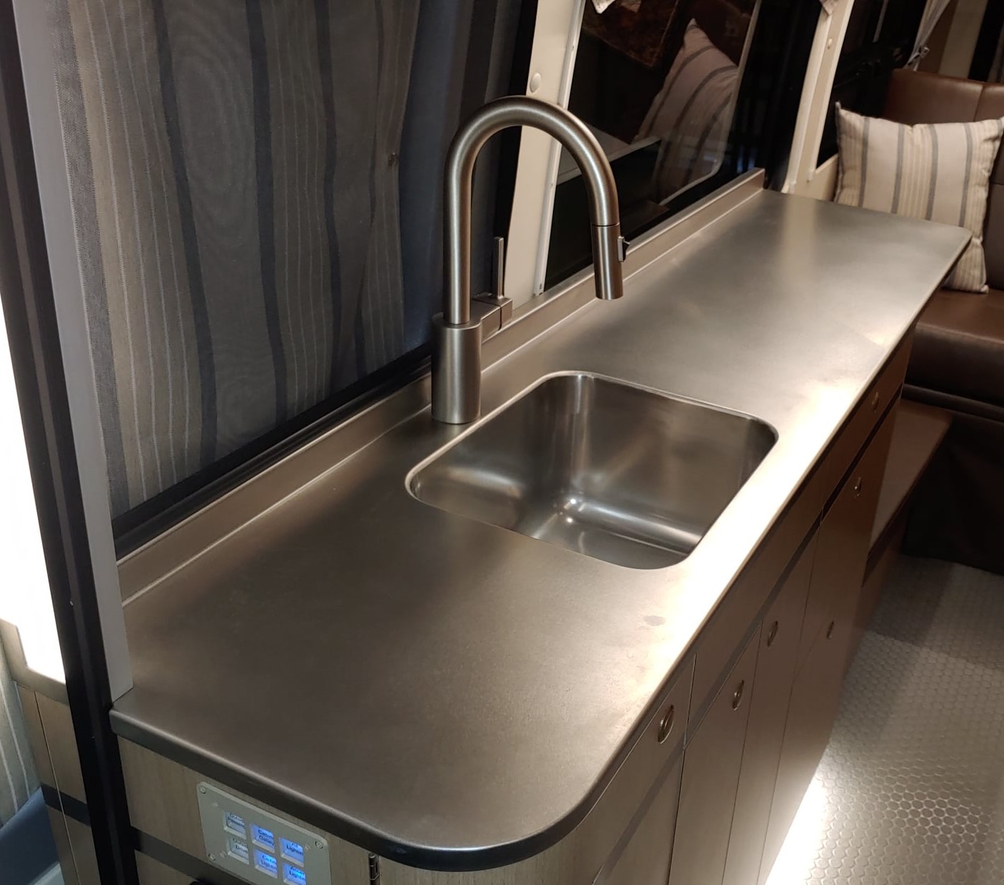 Sprinter Van & RV Showers | Frigo Design